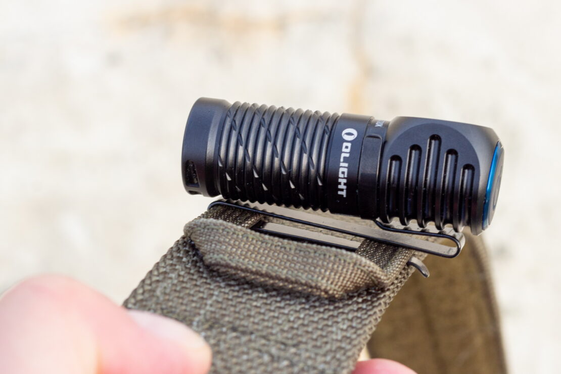 Olight Perun 2 Mini. Maleńka kątówka z dużymi możliwościami – MILMAG